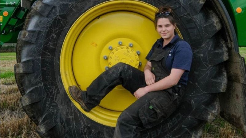 YouTuber Farmer P makes more money online than from herd - BBC News