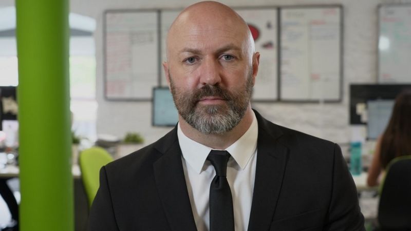 The workers getting 100% pay for 80% of the hours - BBC News