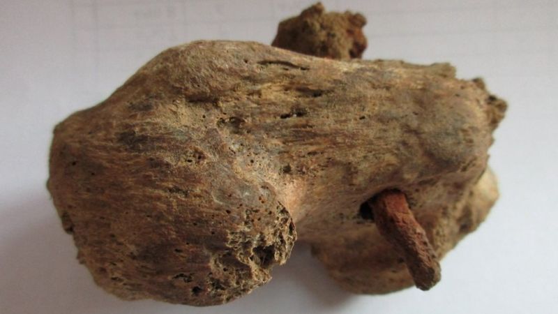 Roman crucifixion: First example in UK found in Cambridgeshire - BBC News