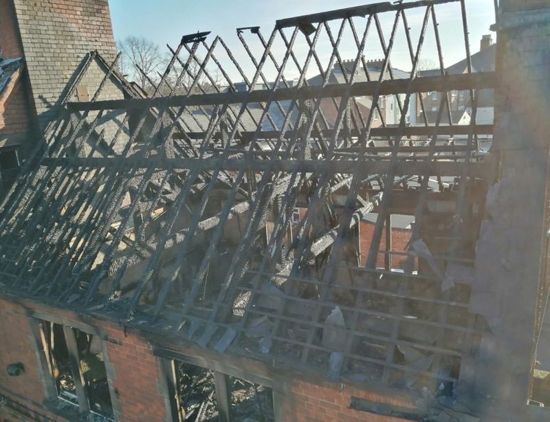 Derby: Large building fire 'started by person seeking shelter' - BBC News