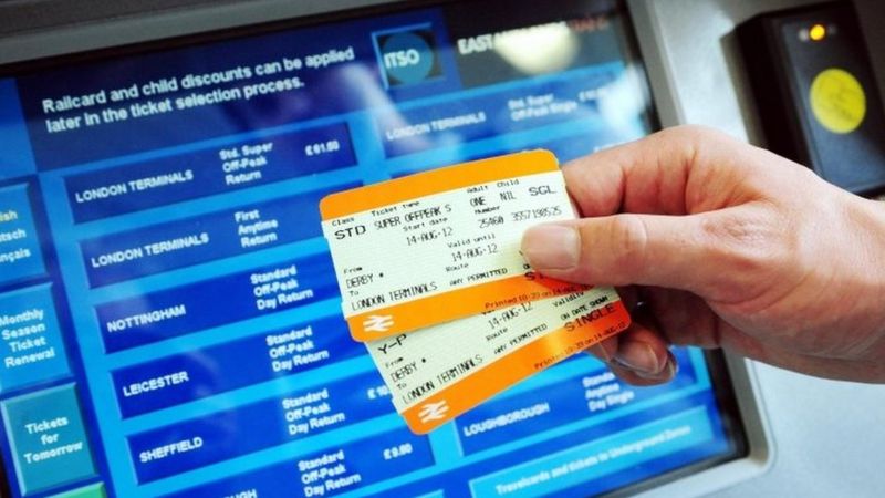 'Split ticket' rail fares to go mainstream say experts - BBC News