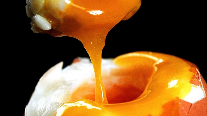 An egg a day to keep the doctor away? - BBC News