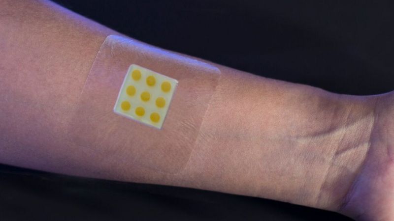 Colour-changing dressing 'fights antibiotic resistance' - BBC News