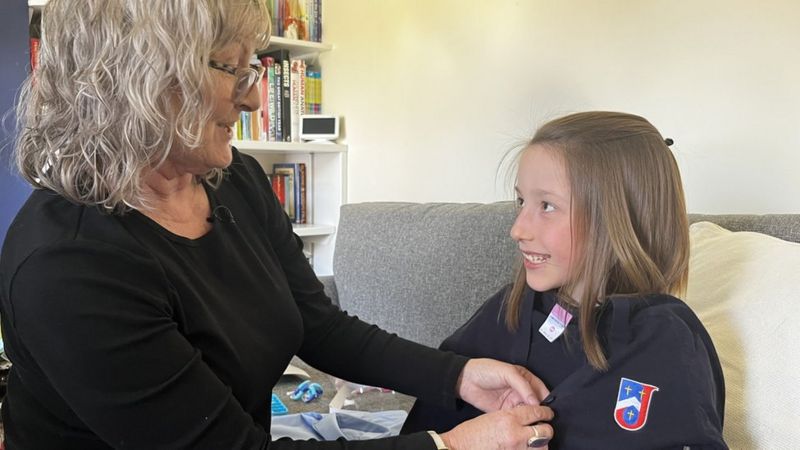 Cerebral palsy: Imogen is looking forward to starting school - BBC News