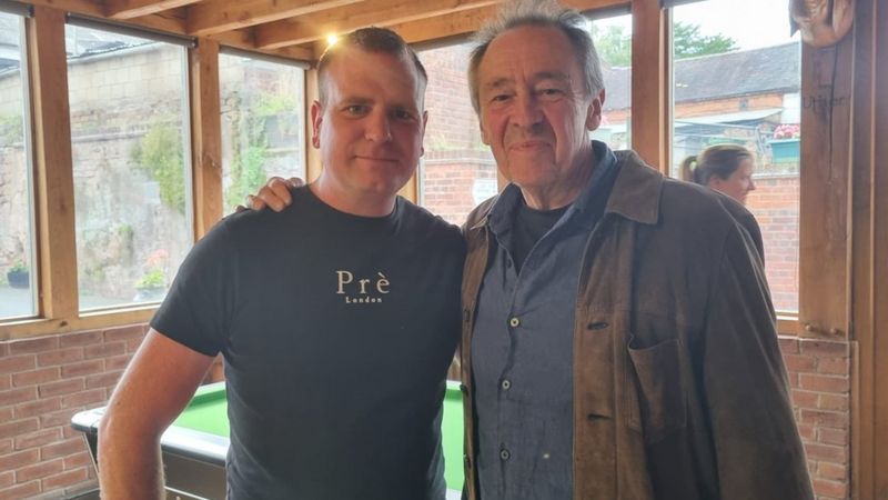 Landlord's delight at Mortimer and Whitehouse pub visit - BBC News