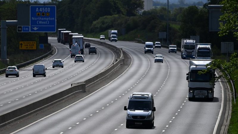 Final section of M1 upgrade begins phased opening - BBC News
