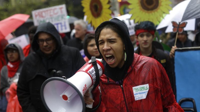Un Examines Fossil Fuel Influence In Climate Talks Process Bbc News