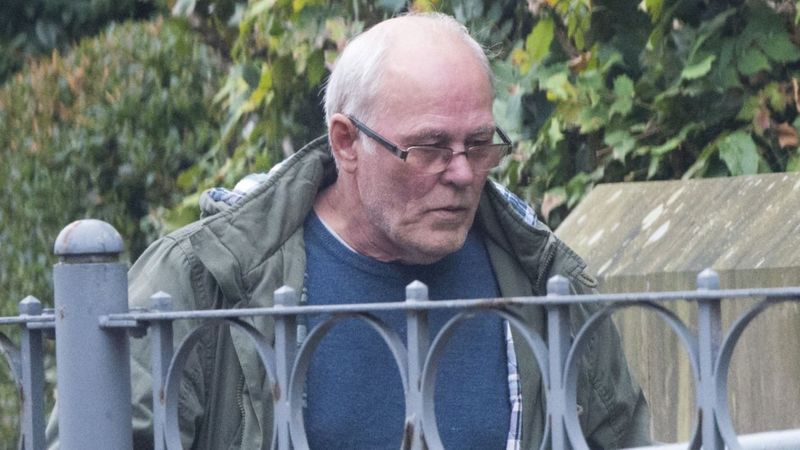 £40,000 benefit fraudster Alexander Reid jailed - BBC News