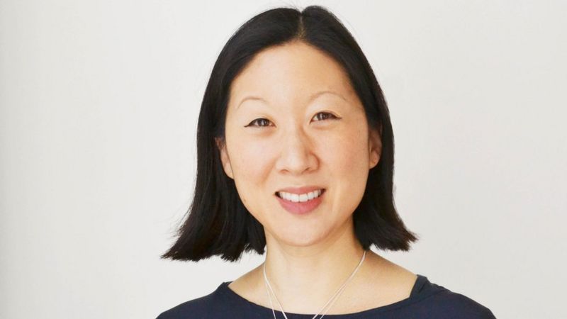 Is it ever OK to charge family for Christmas lunch? - BBC News