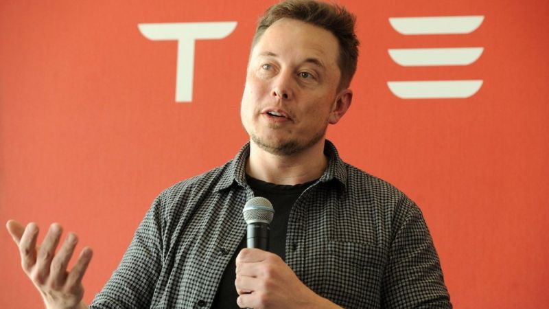 Tesla investors spooked by revelations in emotional interview - BBC News