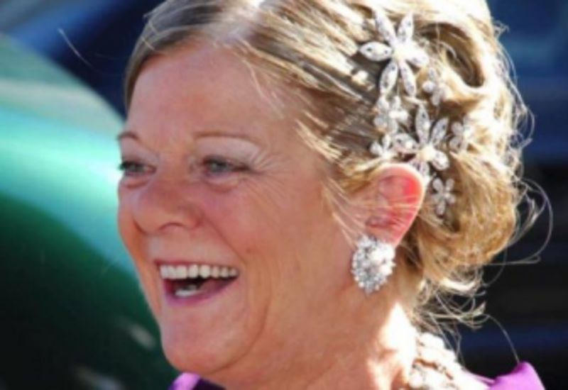 Coronavirus: 'Sombre day' as UK deaths hit 10,000 - BBC News