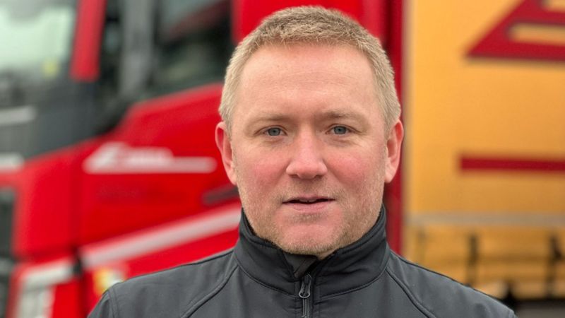 The lorry drivers who miss Christmas - BBC News