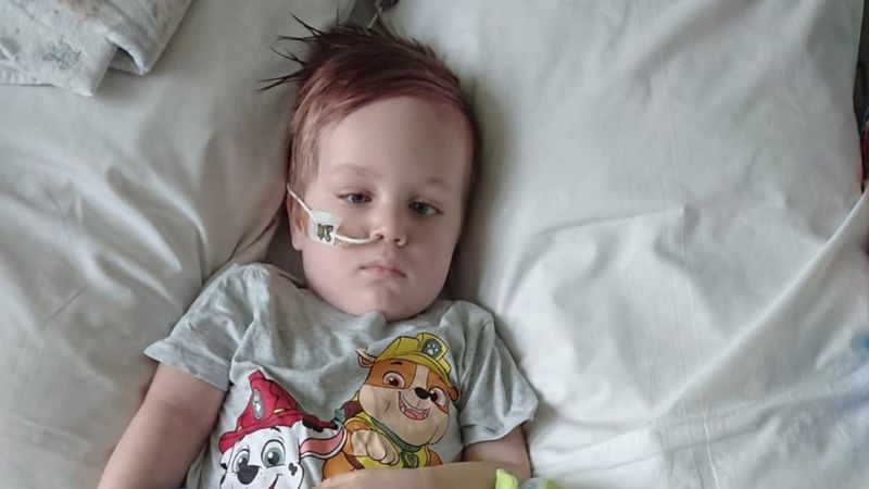 Parents join brain tumour fundraiser after son's diagnosis - BBC News