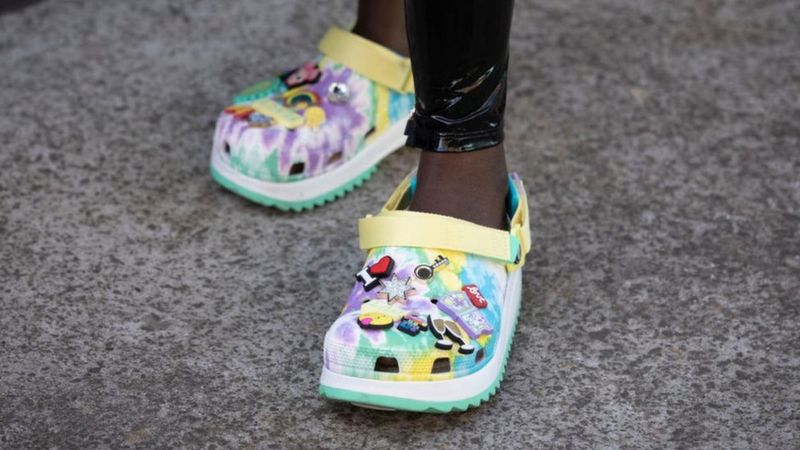 Fashion for Crocs continues to break records - BBC News