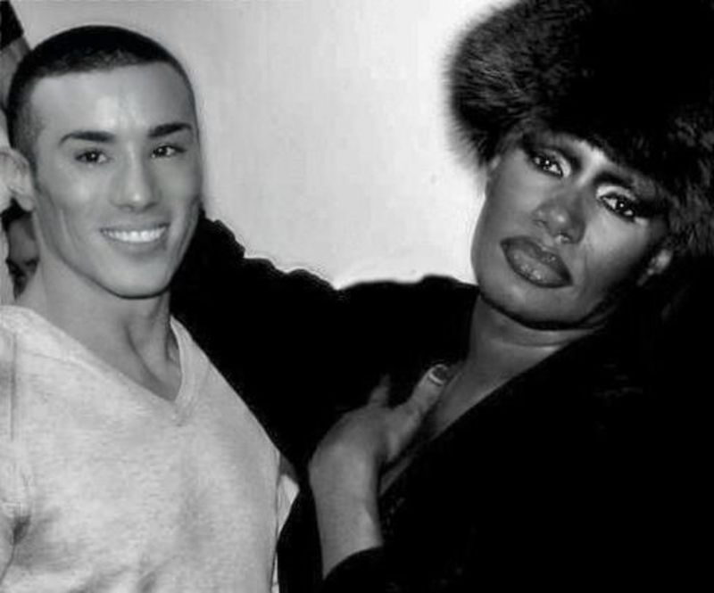 How the art world adopted Glasgow 'Slum Boy' Juano Diaz - BBC News