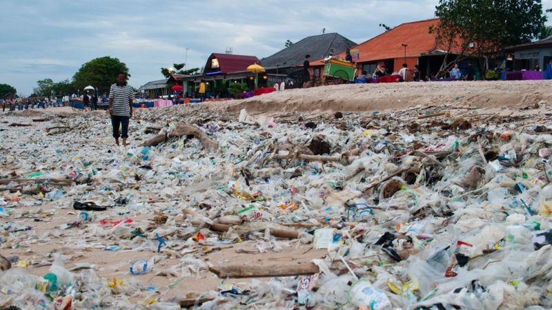 Coca-Cola reveals how much plastic it uses - BBC News