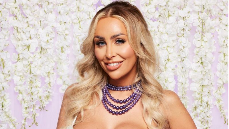 Married At First Sight cast just saw me as Ella, says trans bride - BBC ...