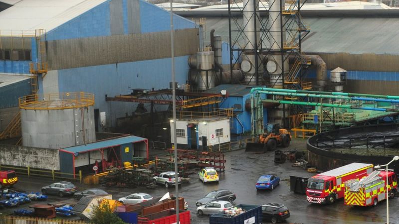Cardiff steelworks explosion: Two missing and five injured - BBC News