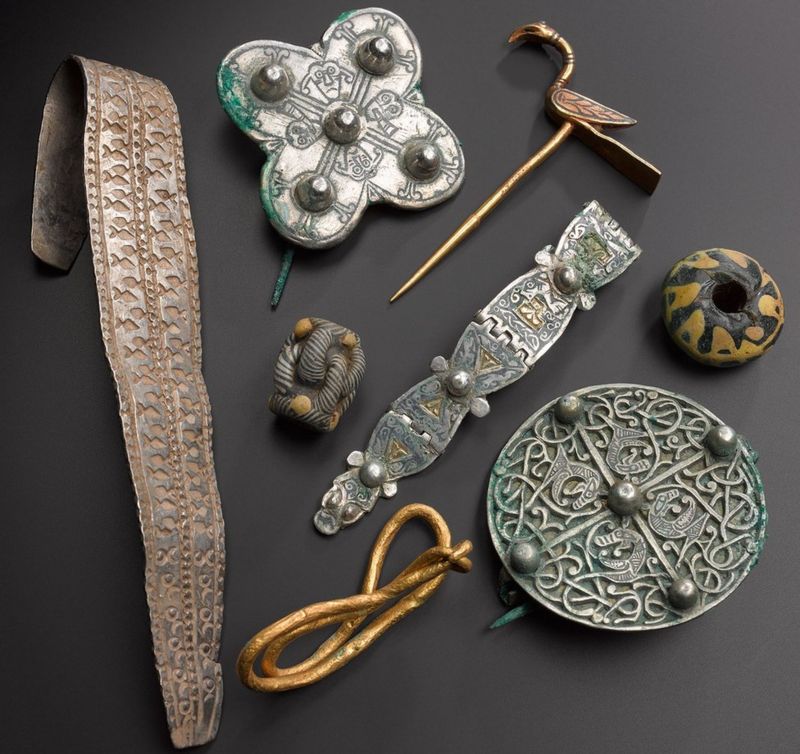 Galloway Viking hoard: £2m raised to keep treasure in Edinburgh - BBC News