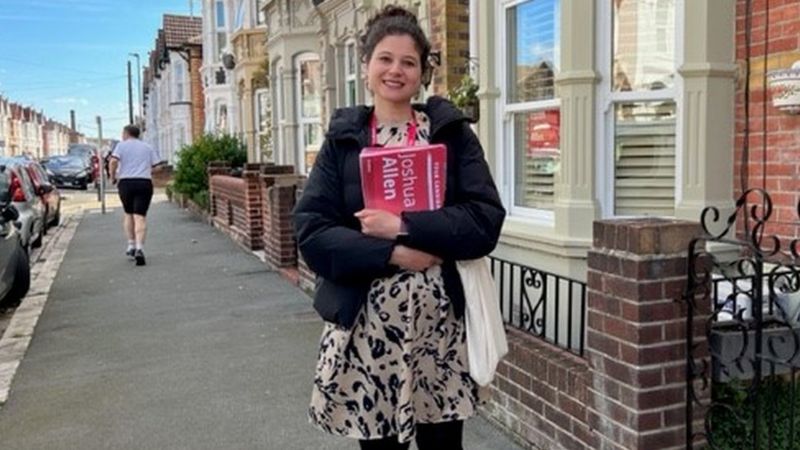 Local Elections 2023: On the campaign trail in Portsmouth - BBC News