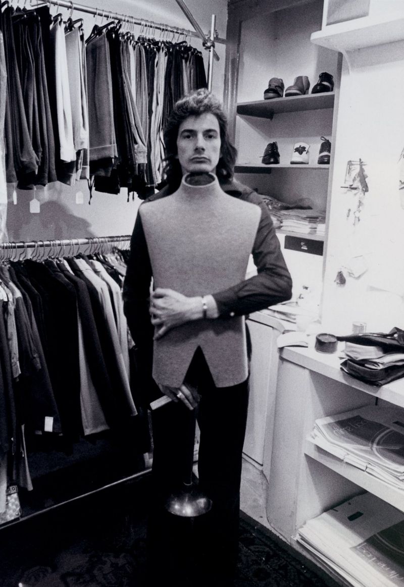 Designer Paul Smith awarded top French honour - BBC News