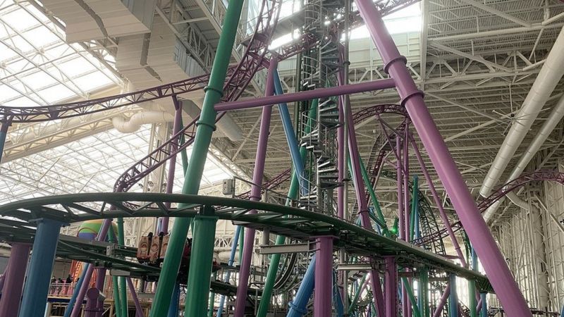 'Jumping' rollercoaster and other world record-breaking rides - BBC ...