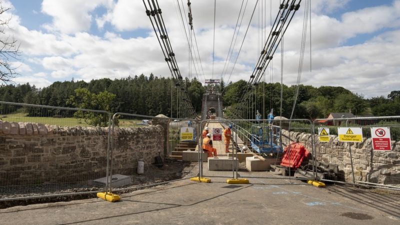 In pictures: The restoration of the Union Chain Bridge - BBC News