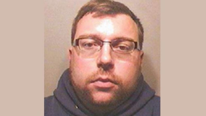 Paedophile Robin Hollyson kills himself in prison - BBC News