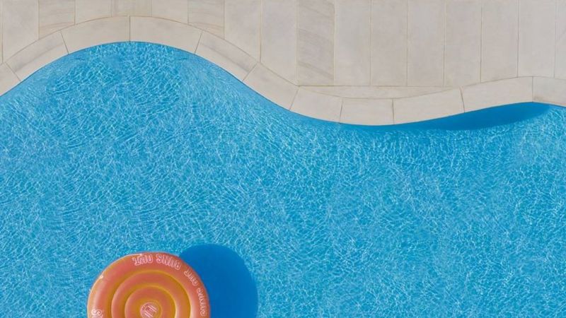 Photographer captures swimming pools from above - BBC News