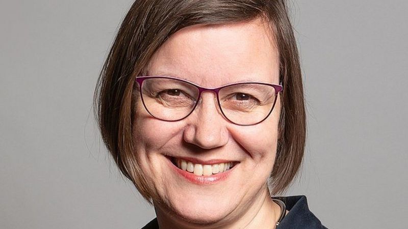 Filton Abbey Wood: MoD accused of 'wasting billions' - BBC News