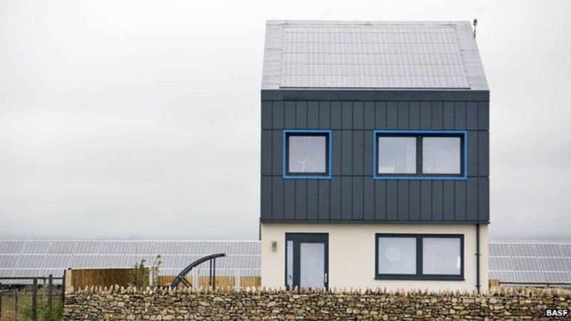 Designers create the 'impossible' zero-carbon house - BBC News