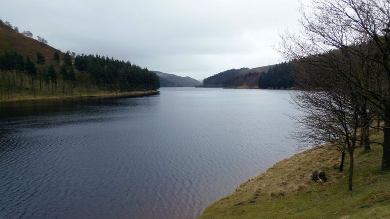 Ruins of 'lost church' exposed at Ladybower Reservoir - BBC News