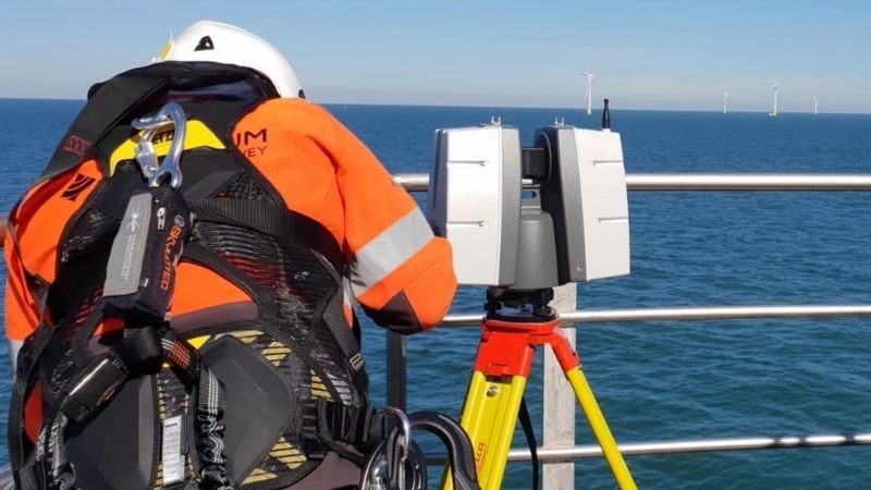 Robots go their own way deep in the ocean - BBC News