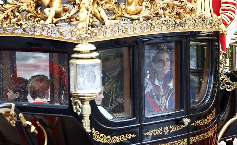 Who took part in the Coronation Procession? - BBC News