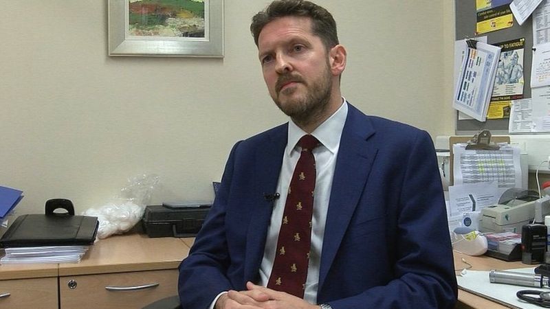 Top doctor says 'no way' Scottish NHS can survive - BBC News