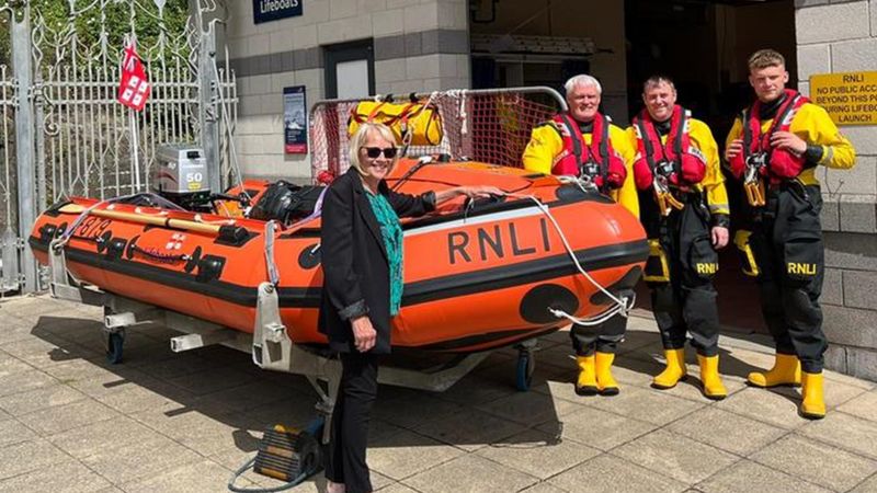 Sunderland lifeboat named after man who died in plane crash - BBC News