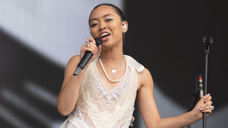 Griff: How my gap year turned into a pop career - BBC News