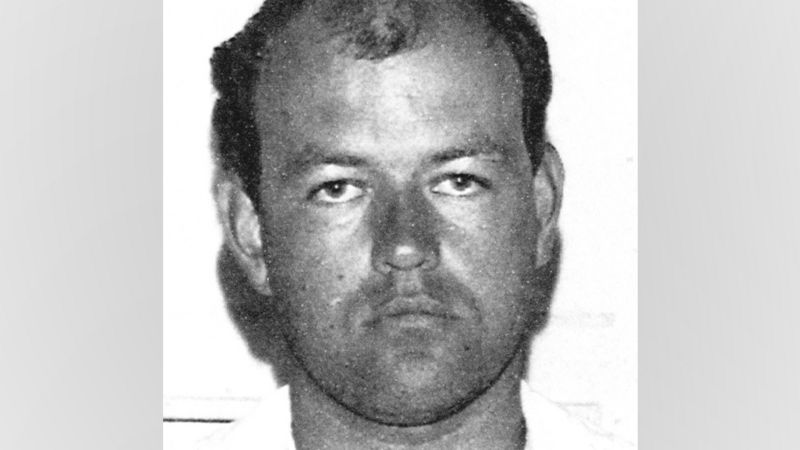 Colin Pitchfork: Double child murderer denied prison release - BBC News