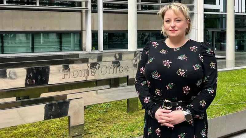 Surrey domestic abuse services secures £2m funding - BBC News