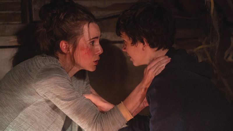 Film i umetnost: Rasel Krou o novoj ulozi u filmu Van kontrole i ...