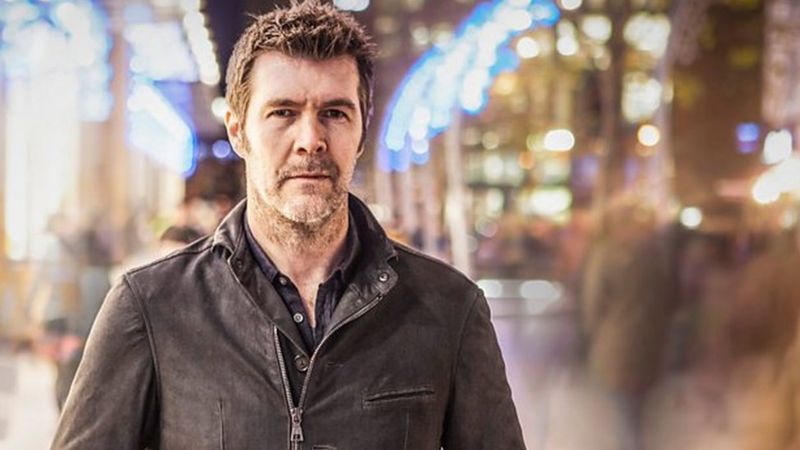 Rhod Gilbert: Comedian optimistic about cancer recovery - BBC News