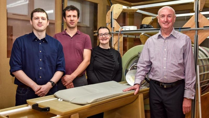 New scanner 'like 100 MRIs in one' developed in Aberdeen - BBC News
