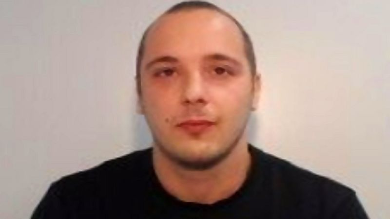 Manchester: 'Sexual predator' who raped schoolgirl jailed - BBC News