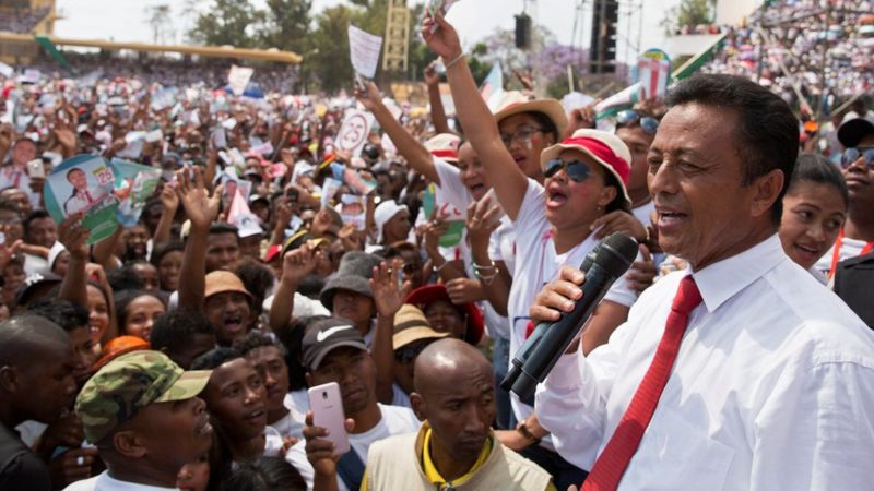 Madagascar elections: Rivals vie for presidency - BBC News
