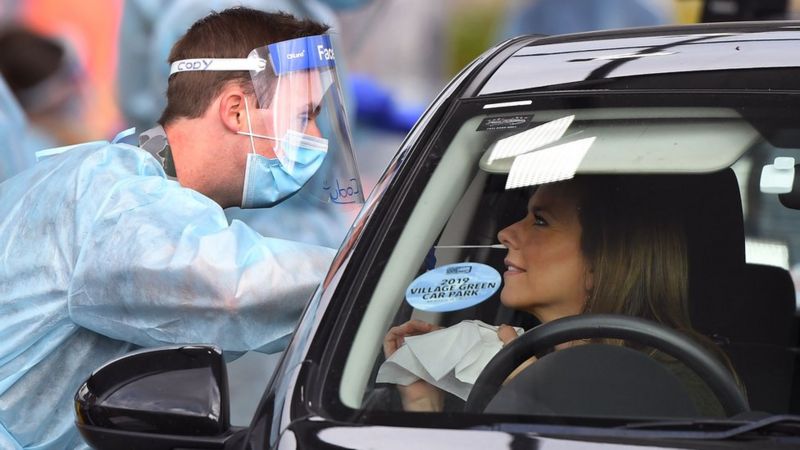 Coronavirus: Melbourne police 'assaulted and baited' over lockdown ...