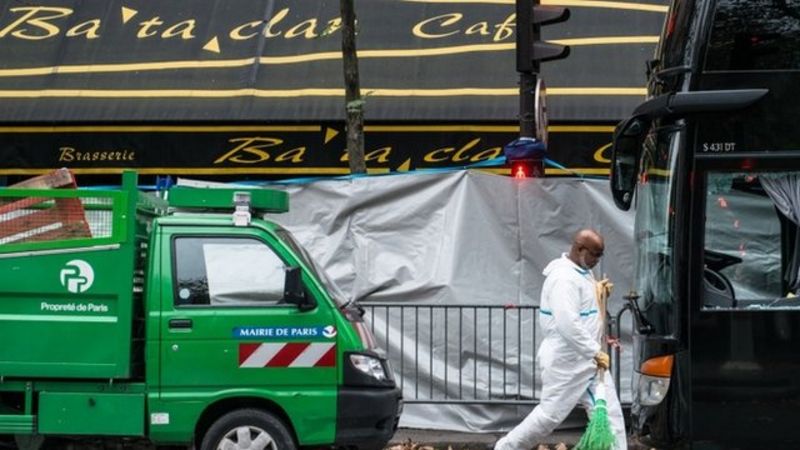 Paris attacks: Bataclan hostage held for hours by attackers - BBC News