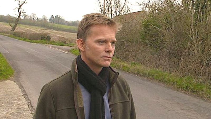 Chamber boss Simon Williams quits over Universal Medicine cult claims ...