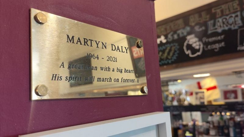 Memorial to England footballer Rachel Daly's dad put in Harrogate pub ...