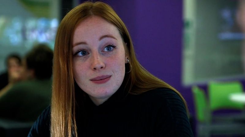 'Landlords treat us students like we're dumb kids' - BBC News