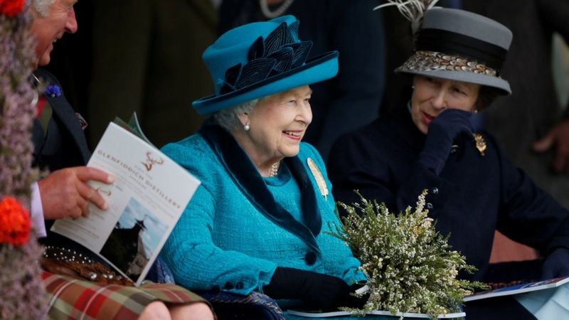 The Queen opens new Braemar Highland Games centre - BBC News